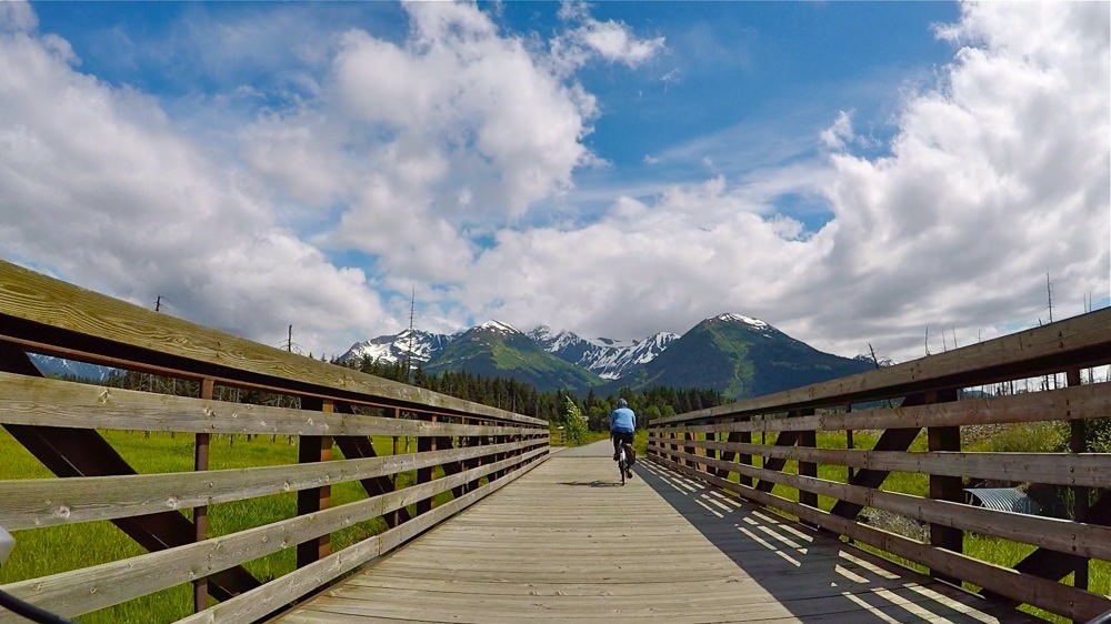 Alaska Trail Guides | Year-Round Anchorage Bicycle Tours | ALASKA.ORG