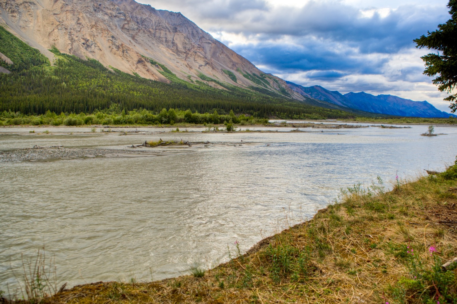 Rohn Roadhouse Safety Cabin | ALASKA.ORG