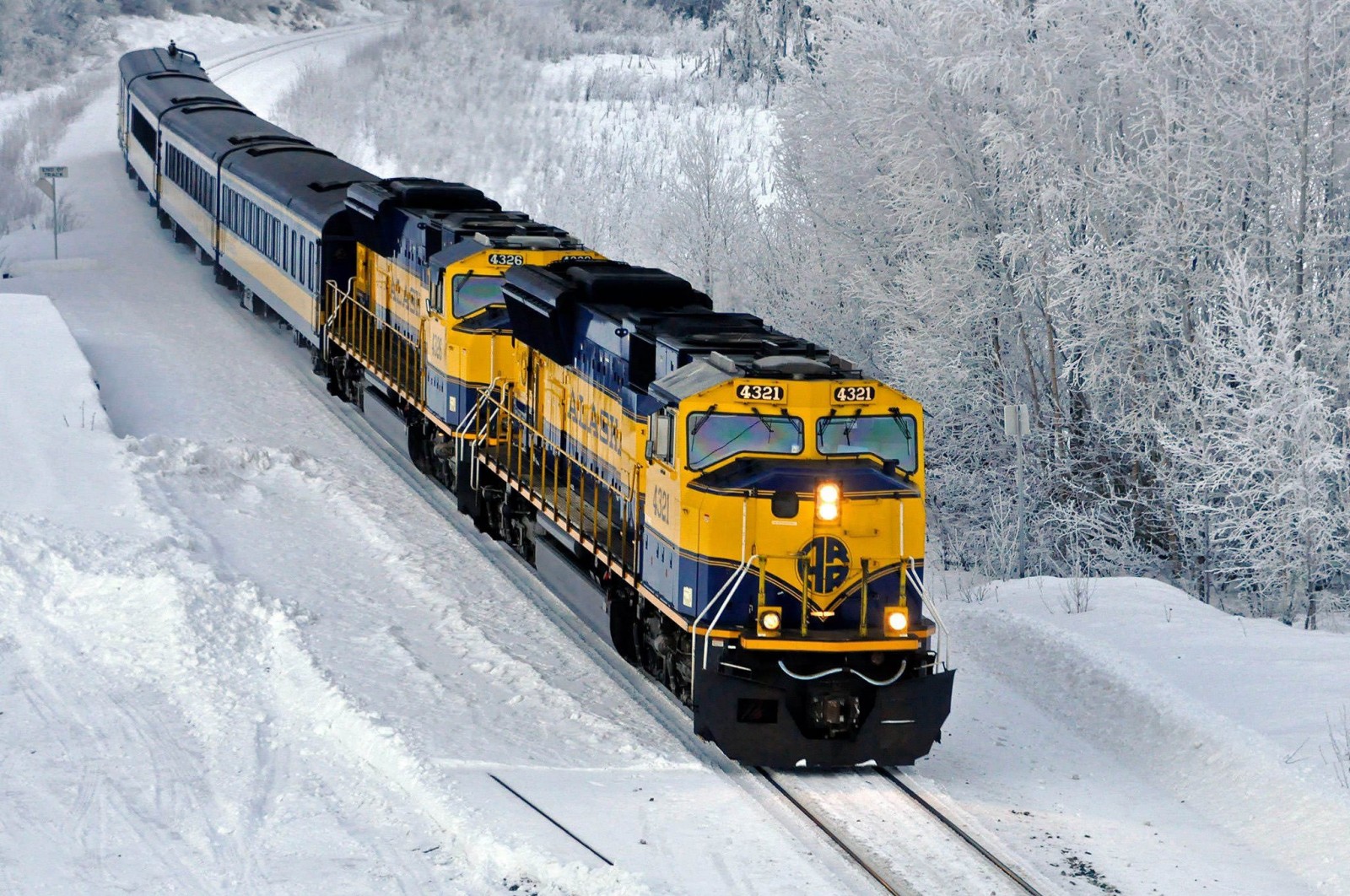 Aurora Winter Train | Scenic Transportation Between… | ALASKA.ORG