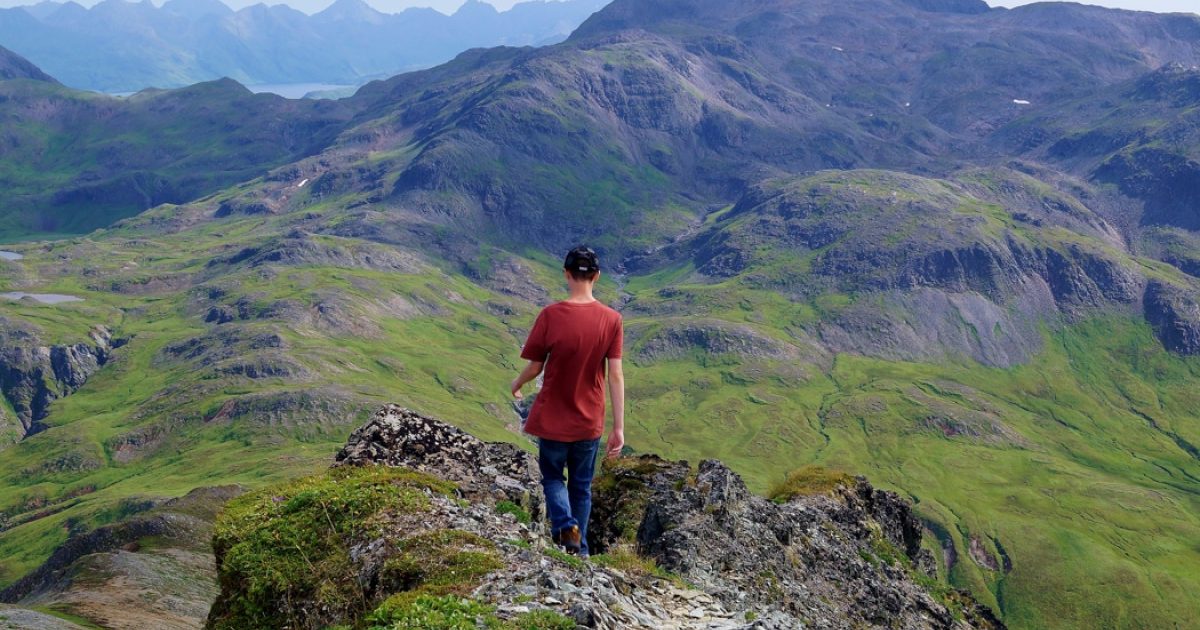 Pyramid Valley Trail | Hiking & Birding Opportunities | ALASKA.ORG