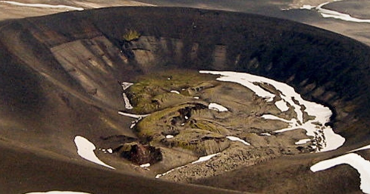 Mount Aniakchak Crater | ALASKA.ORG