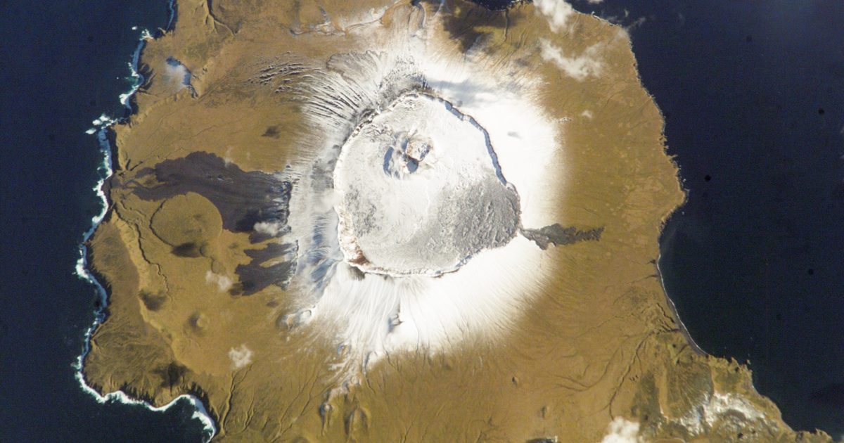 Mt. Yunaska | ALASKA.ORG