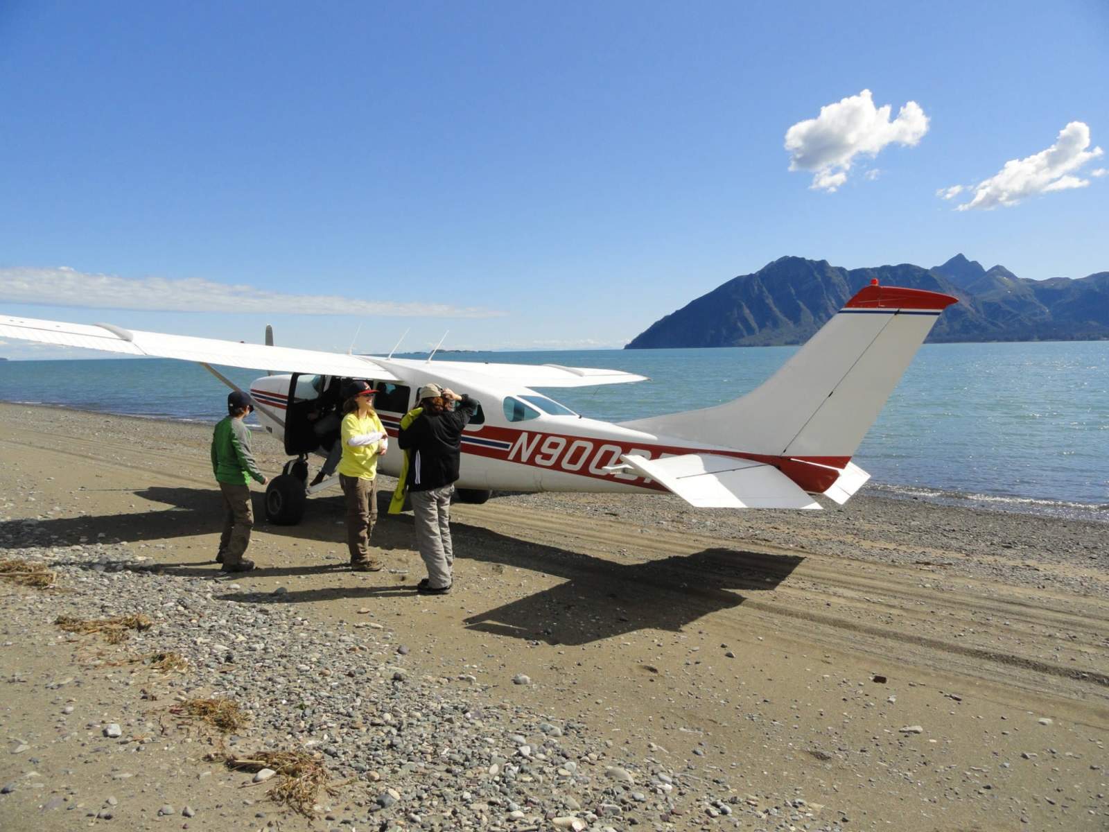 Alaska Bear Camp | Overnight Bear Viewing | ALASKA.ORG