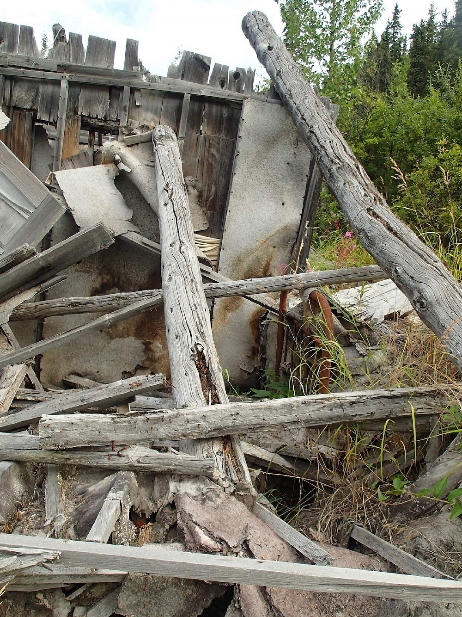 Paxson Junction MP 0 Denali Hwy, MP 188.3 Richardson Hwy | ALASKA.ORG