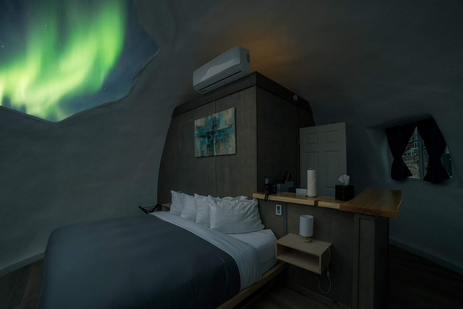 igloo hotel alaska inside